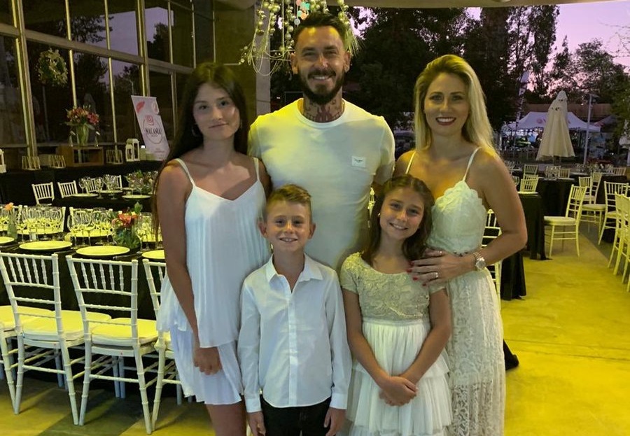 Hijos de Mauricio Pinilla se quitan su apellido en redes sociales - m360.cl