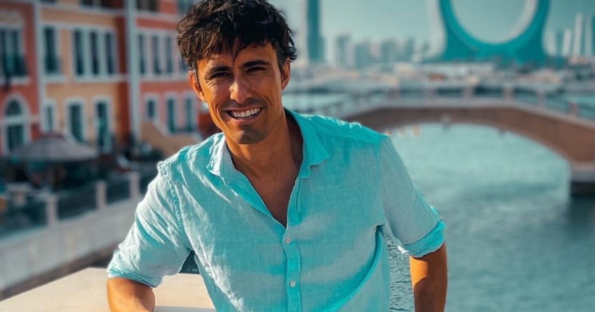 Aseguran que Roberto Cox fue visto a los besos con conocida ex chica reality - m360.cl