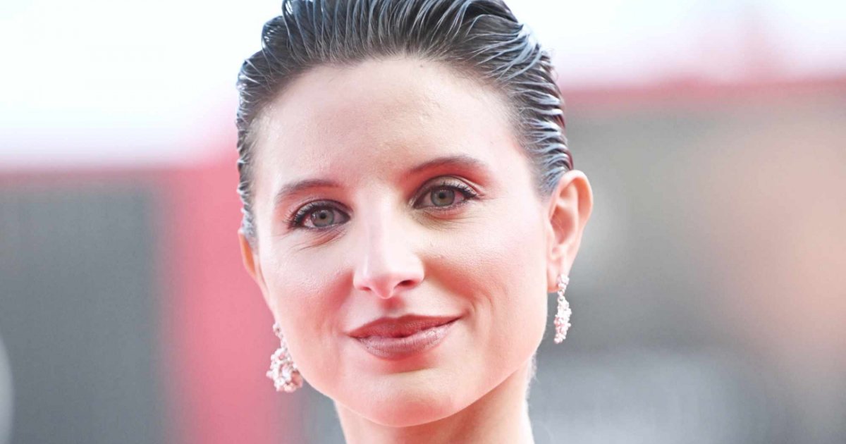 Paula Luchsinger fue destacada en Vogue por su look del Festival de ...