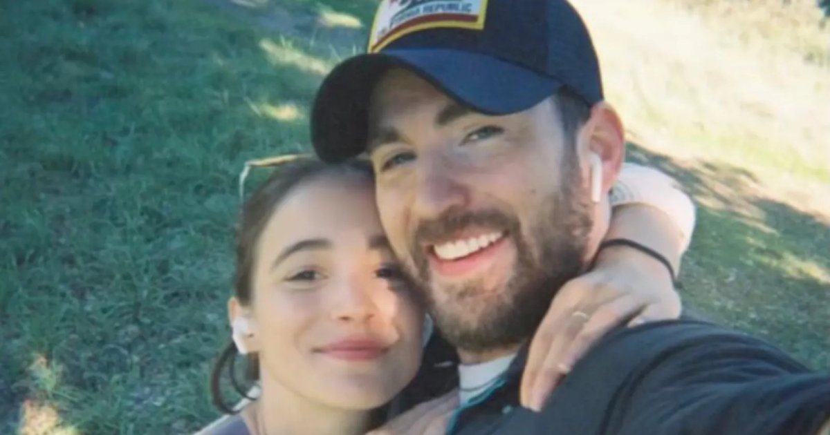 Esto es lo que sabemos de la boda secreta entre Chris Evans y Alba Baptista - m360.cl